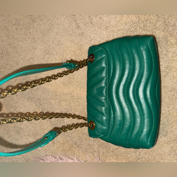 Louis Vuitton | Bags | Louis Vuitton New Wave Chain Bag Mm Nm Emerald ...